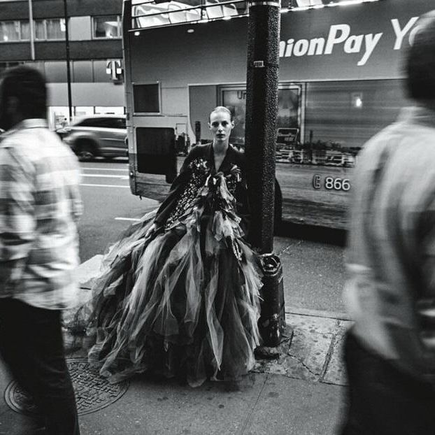 Fashion Loves Art - Vogue Australia December 2016 | SENATUS