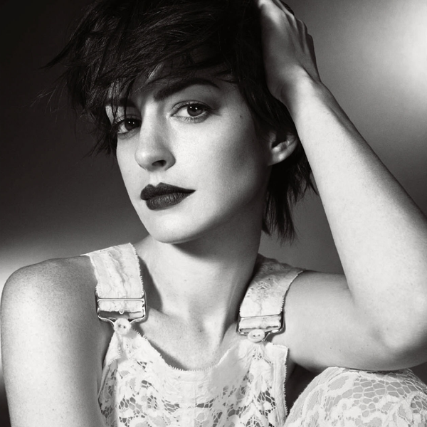 Anne Hathaway Channels Seductive Look for ELLE UK Cover | SENATUS