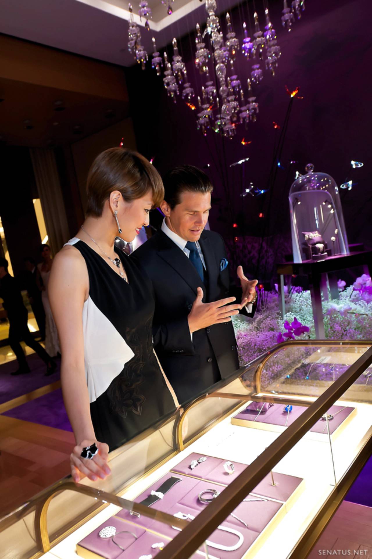 Cartier Naturellement Exhibition at ION Orchard in Singapore | SENATUS