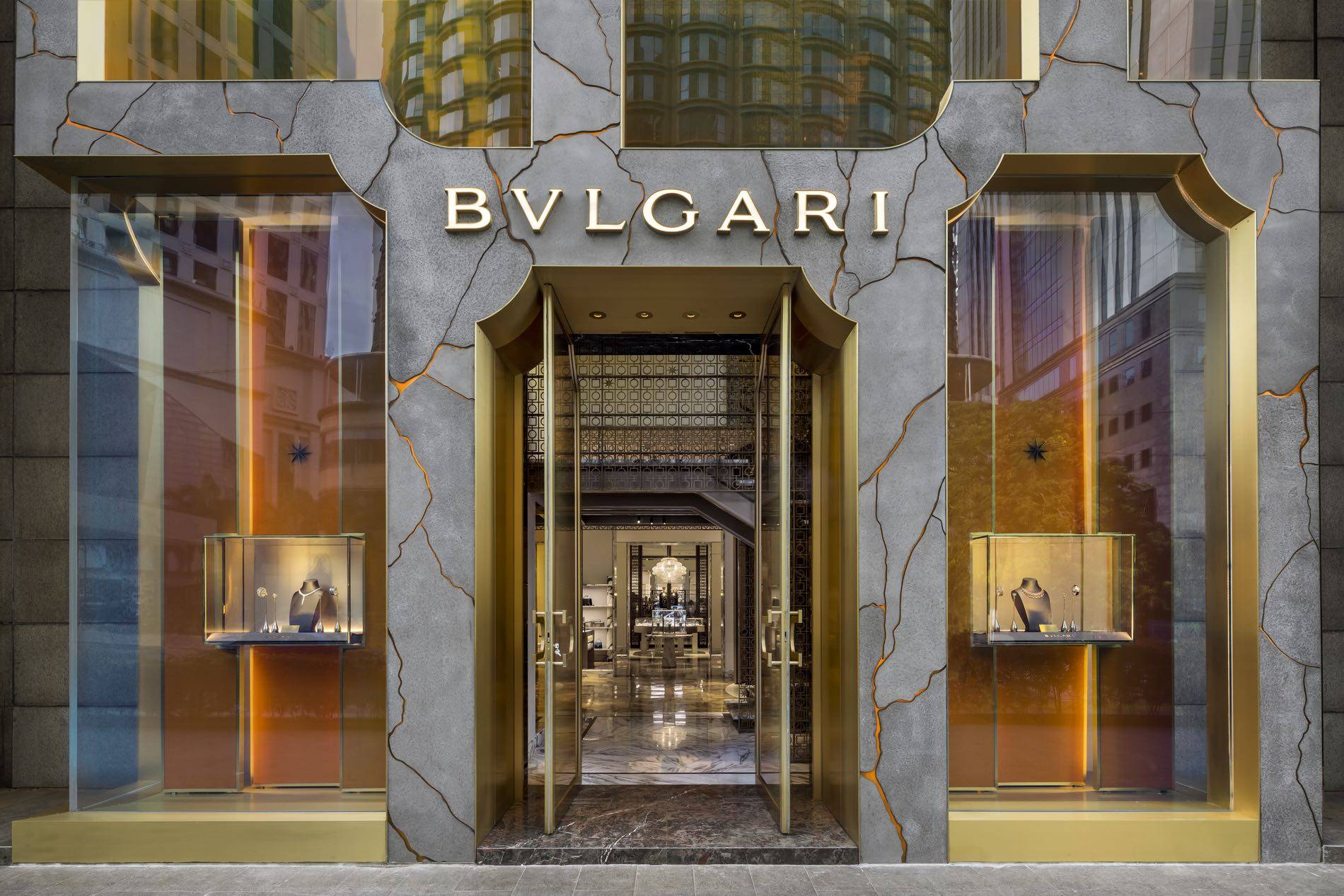 Bvlgari Kuala Lumpur Flagship Store Unveils Dramatic New Facade | SENATUS