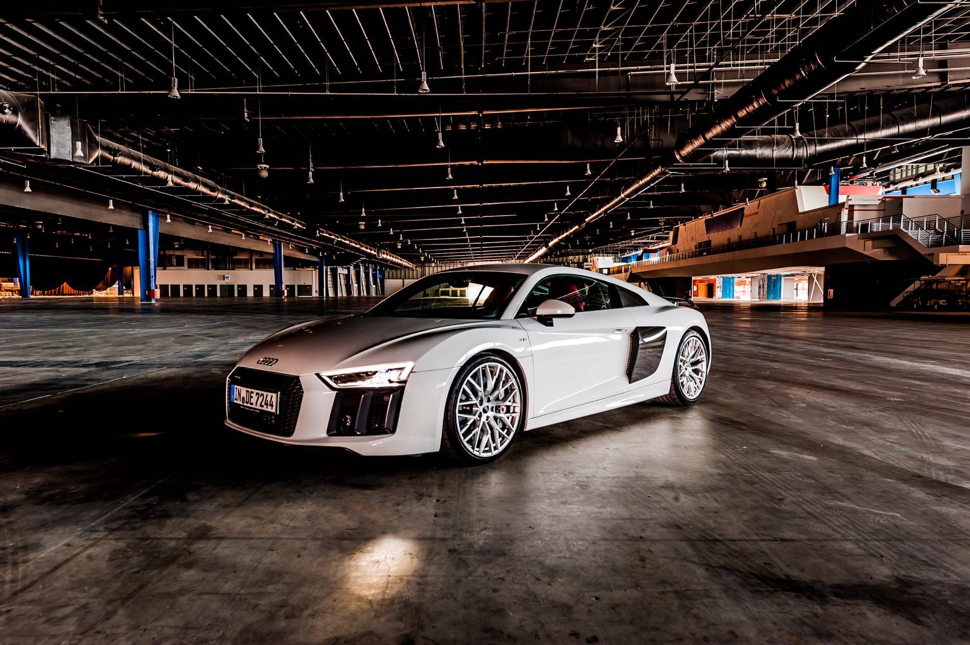 Audi's New Supercar: The Audi R8 | SENATUS