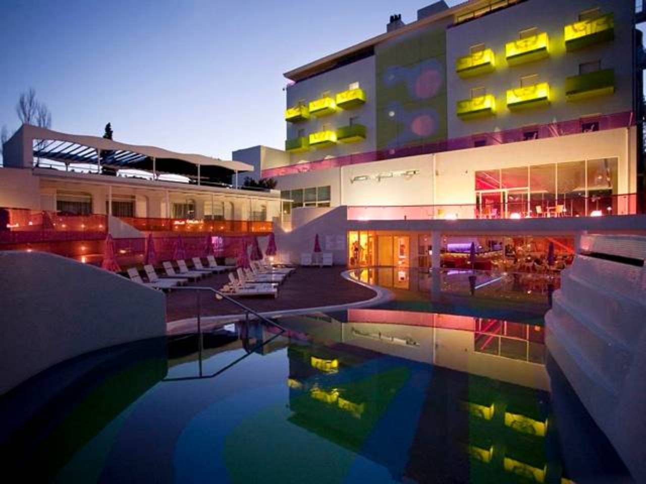 Semiramis Hotel by Karim Rashid | SENATUS